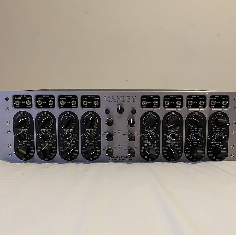 Manley Labs Massive Passive Stereo Tube Equalizer Silver | Reverb UK