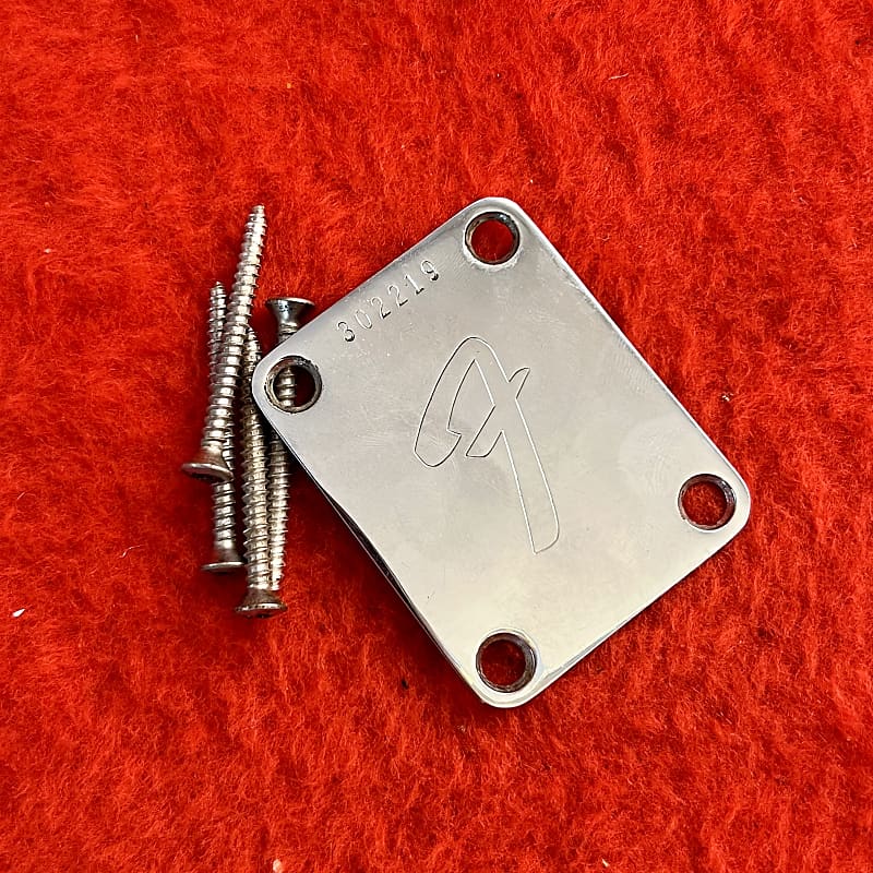 Fender Stratocaster neck plate 1971 - Chrome original vintage | Reverb