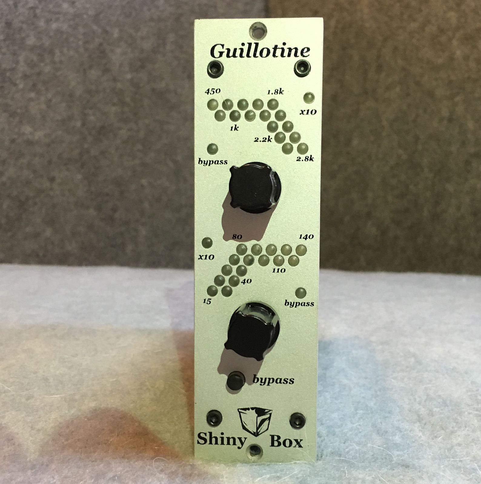 ShinyBox Guillotine Digitally-Controlled 500 Series | Reverb France