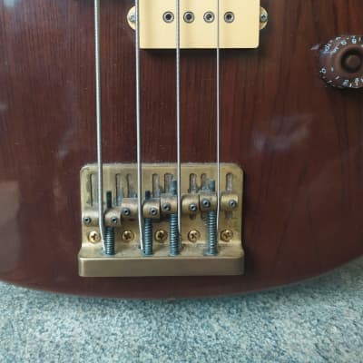 Hondo II Professional Longhorn Bass. Walnut. (Danelectro | Reverb