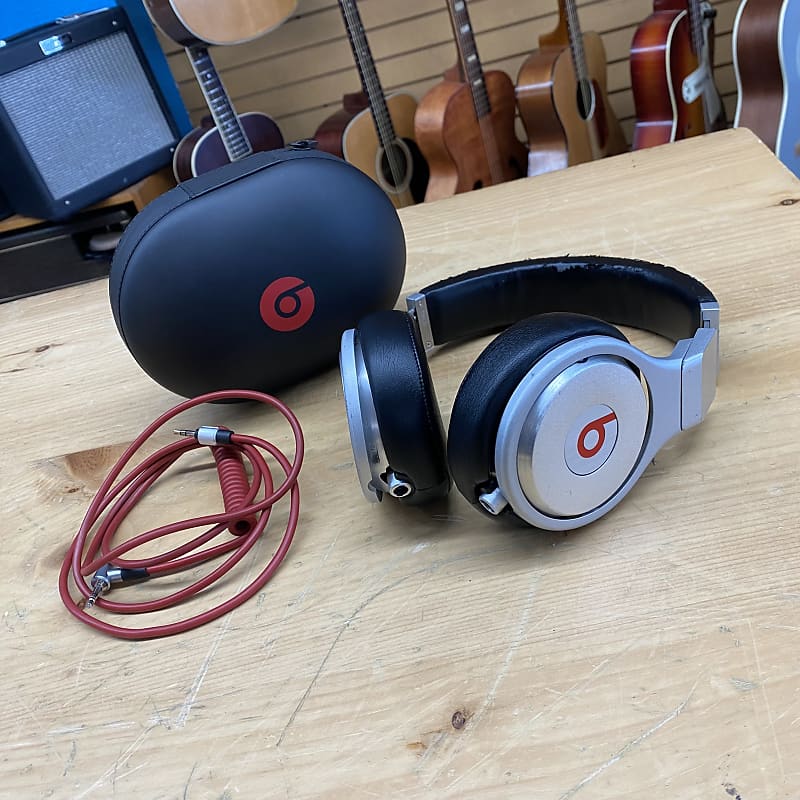 Beats by Dre On-Ear Headphones w/ Case and Cable | Reverb