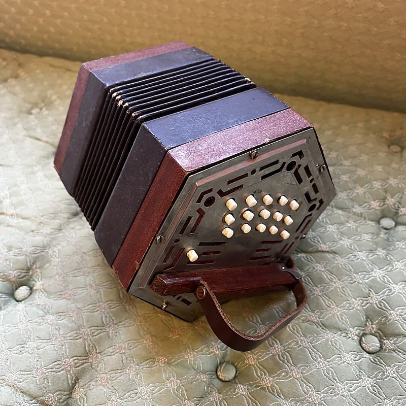 Stagi C/G Vintage Anglo Concertina 30 key | Reverb
