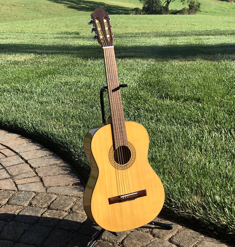 Antonio Hermosa AH-15 Flamenco Guitar Solid Spruce Top | Reverb