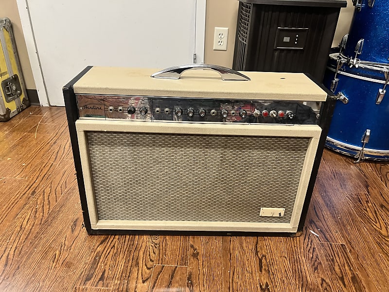 Airline Valco 62-9026a Professional 2x10 Guitar Amplifier | Reverb