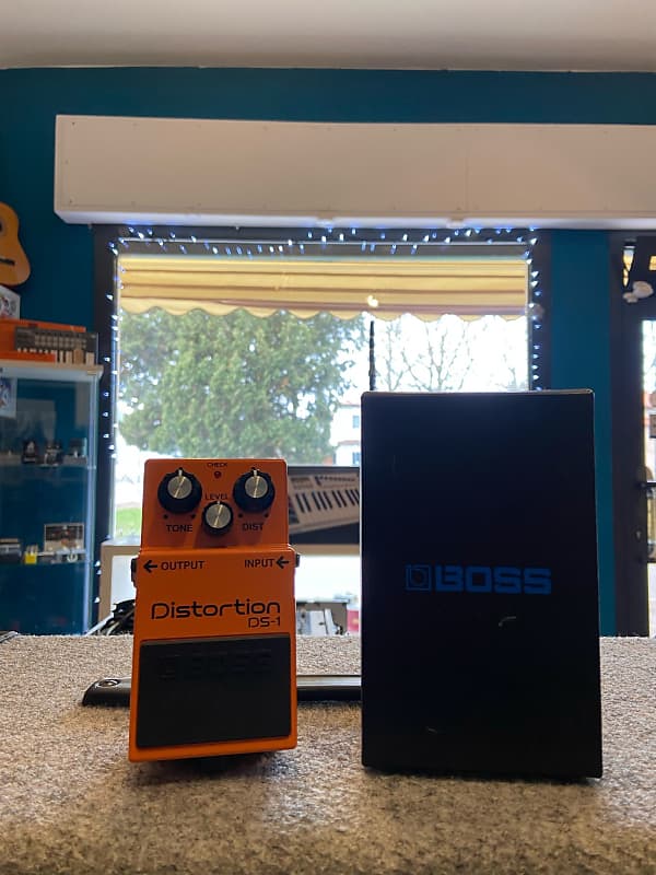 Boss DS-1 Distortion (Silver Label) 1994 - Present - Orange | Reverb