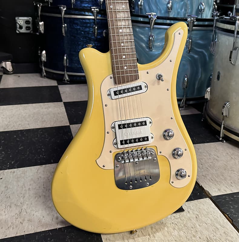 Yamaha SGV-300 Samurai 1990s - Yellow | Reverb