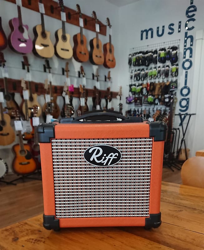 Riff Battery / Mains 10 W Amplifier Rga10 | Reverb