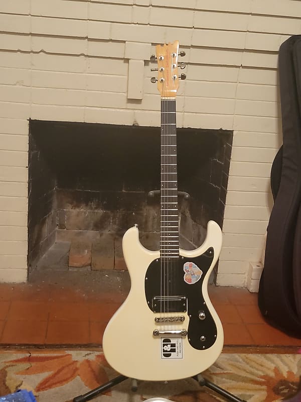 Mosrite Custom Ventures Style Guitar 2022 White | Reverb