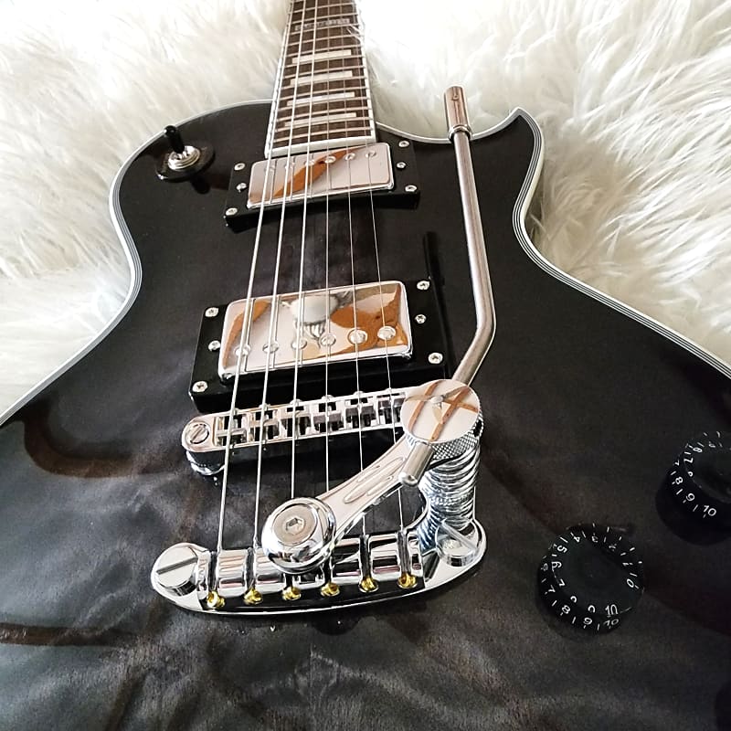 Carparelli S4 Black Quilt w/Goldo LT1 Tremolo. | Reverb