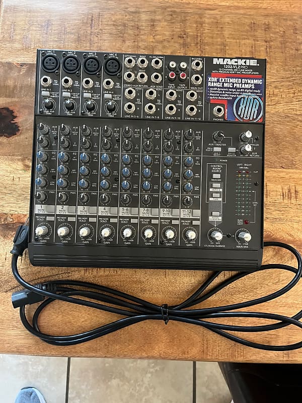 Mackie 1202-VLZ PRO 12 Channel Mixer | Reverb