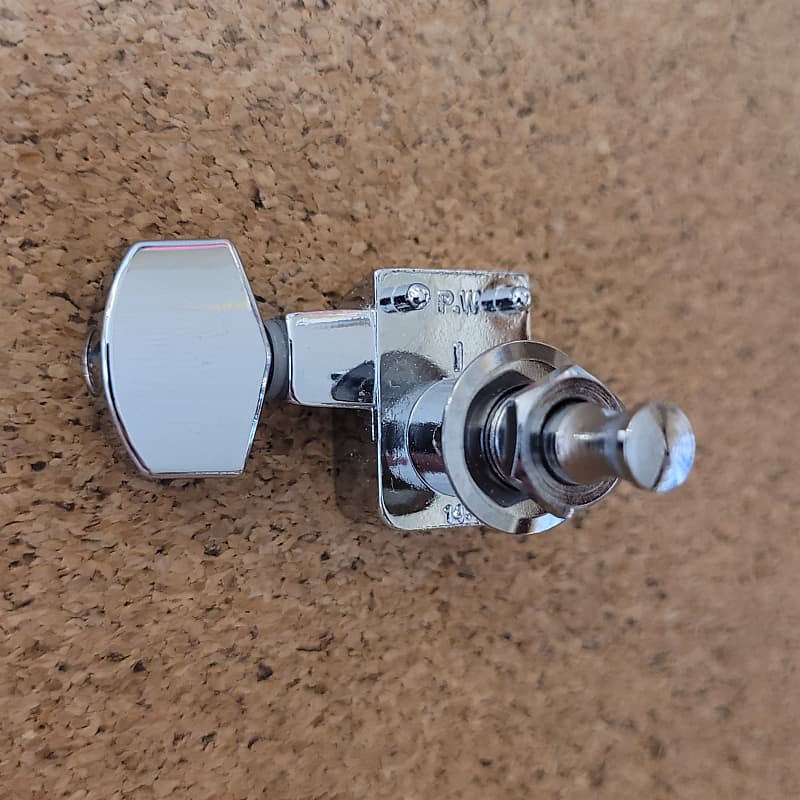 Fender 2-pin sealed standard post height tuner 2020 tuning | Reverb