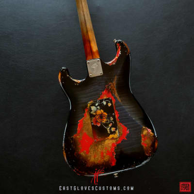 Fender Stratocaster Geisha Foto Flame/ Gold Leaf Relic Made | Reverb