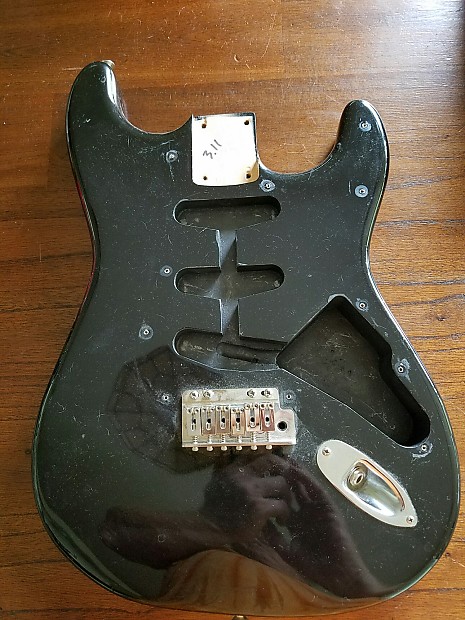 Custom Stratocaster Black | Reverb