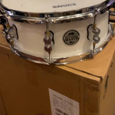 PDP Concept Maple Snare 2019 Cherry red to black sparkle fade | Reverb