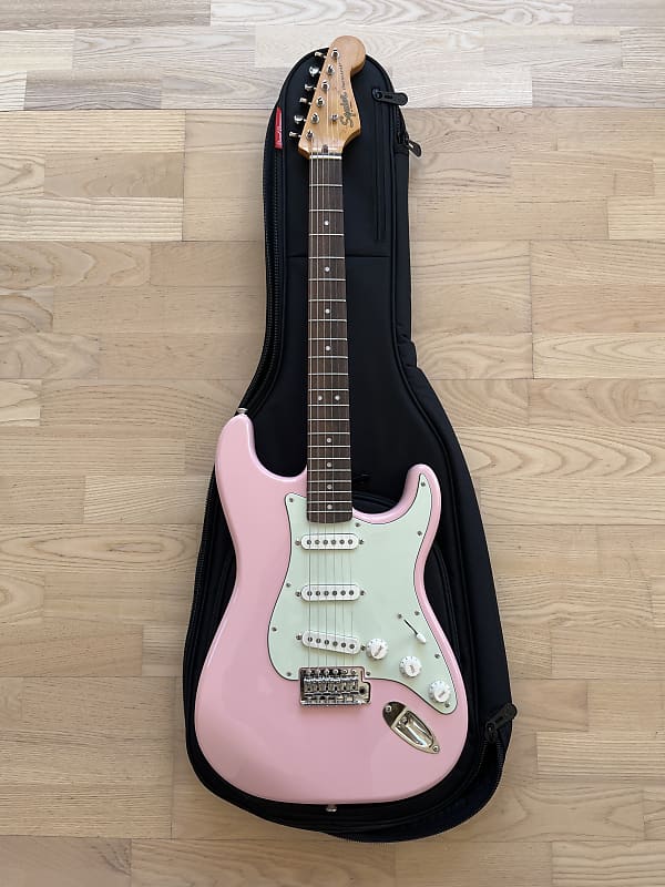 Squier Classic Vibe '60s Stratocaster Shell Pink | Reverb