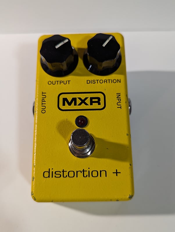 MXR M104 Distortion + Yellow | Reverb