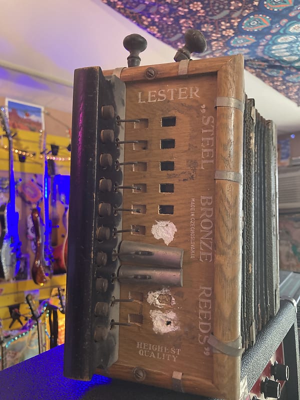 Lester Antique Squeeze Box Brown | Reverb