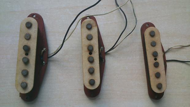Fender Super Rare (!) Stratocaster Red Bobbin pickups | Reverb Canada