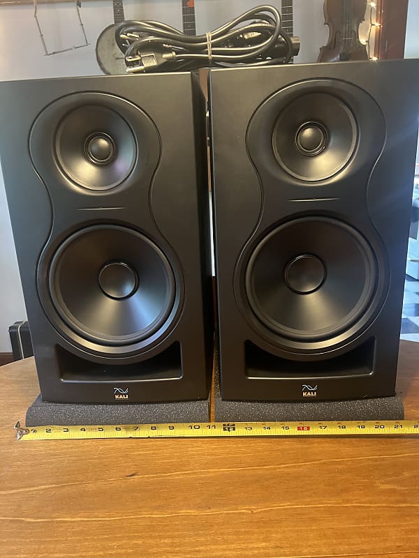 Kali Audio IN-8 V1 8" Active Studio Monitors- pair 2022 - | Reverb