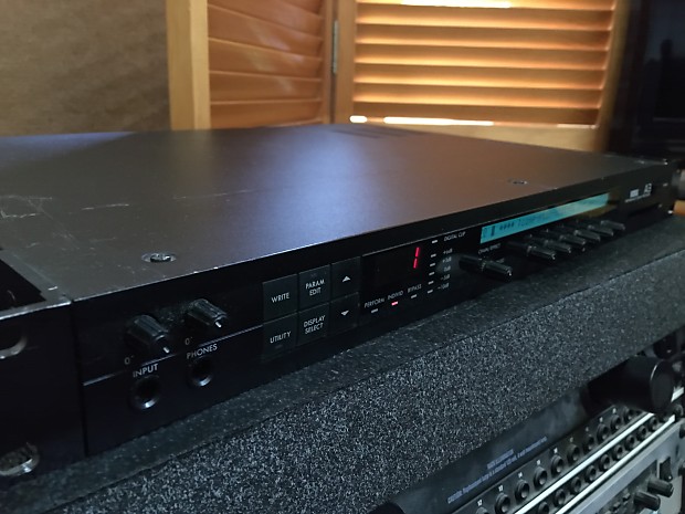 Korg A3 Effects Processor & FC6 Foot Controller | Reverb