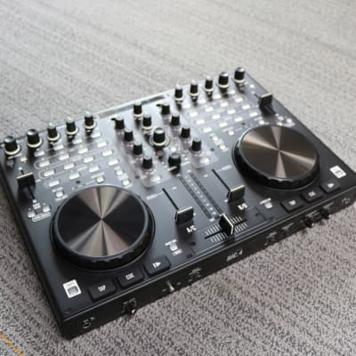 Stanton DJC.4 Digital DJ Controller with Built-In Audio | Reverb