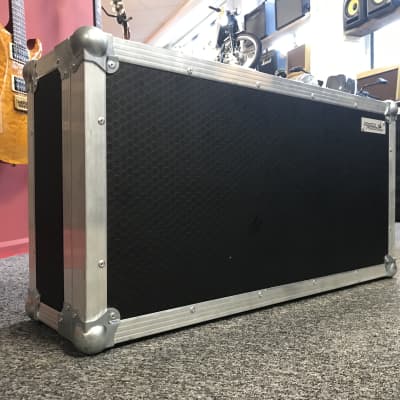 Swan Flight Custom Pedalboard w/Flight Case! | Reverb UK