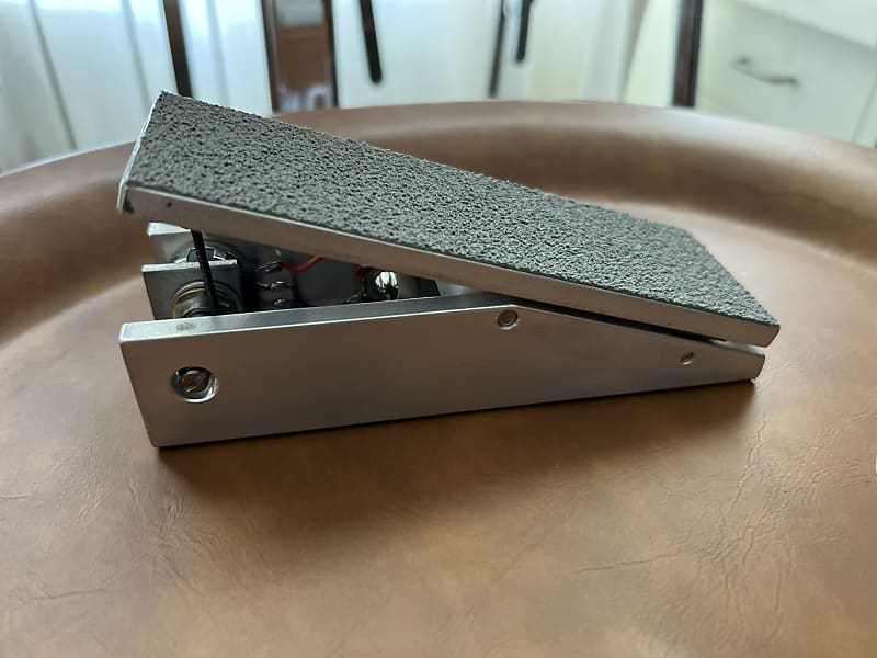 Moyo Expression Pedal 2024 - Silver | Reverb