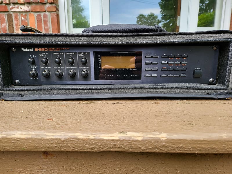 Roland E-660 Digital Parametric Equalizer 80'S Black w/rack | Reverb
