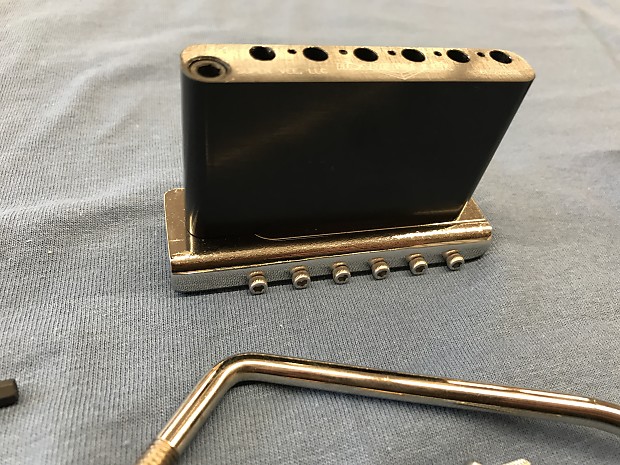 Super-Vee BladeRunner Tremolo for Stratocasters - 2-Post | Reverb
