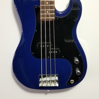 Silvertone SSLB11 Revolver 4 String Bass Guitar (Blue) | Reverb