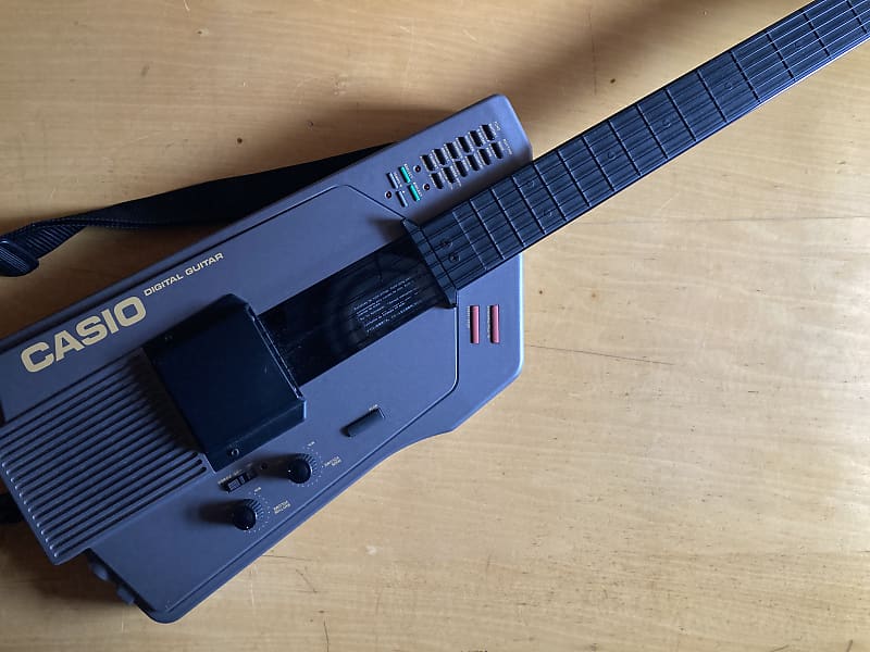 Casio DG-7 Digital Guitar Synthesizer | Reverb