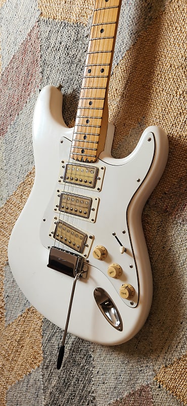 Univox electric guitar Ripper | Reverb Canada