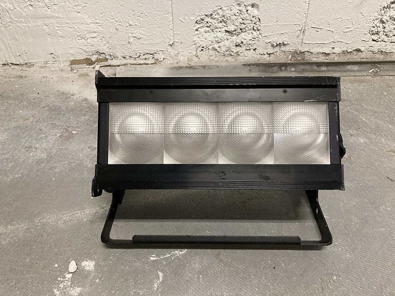 Chroma-Q Color Force II 12 (2 units) Lot 2/3 | Reverb