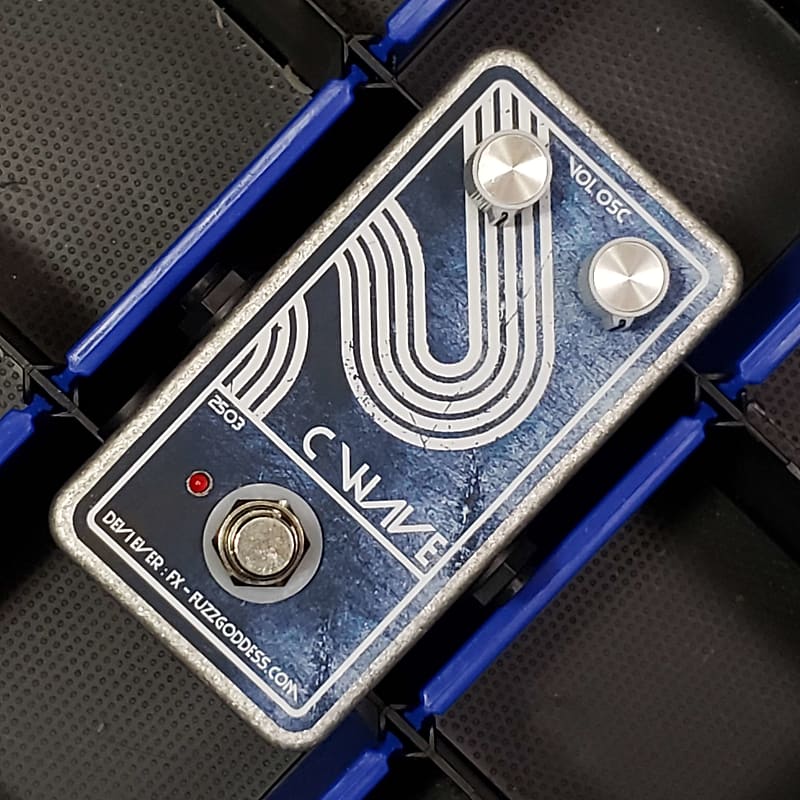 || OFFICIAL || devi ever : fx - C Wave - gated oscillating | Reverb UK