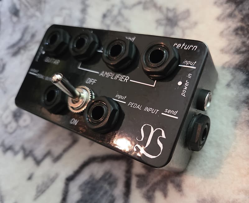 VELOSO, 2 & 4 Way, Pedalboard Patchbay Junction Box, | Reverb Canada
