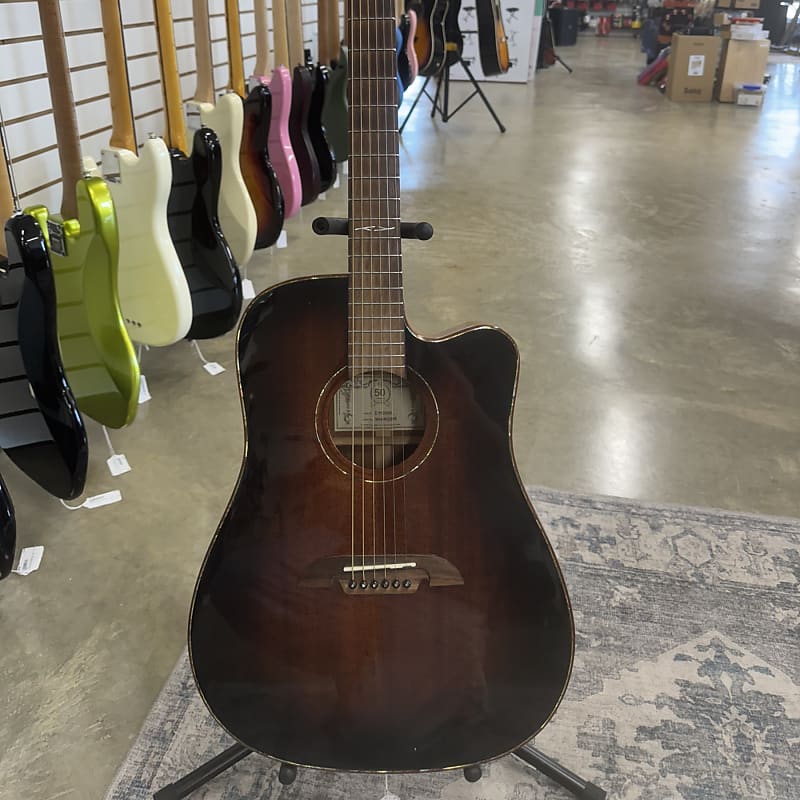 Alvarez MDA66CESHB Masterworks Cutaway Dreadnought with | Reverb