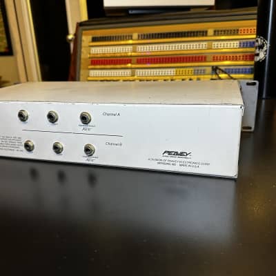Peavey PME 8 Dual 4 Band Parametric Equalizer Stereo EQ rack | Reverb