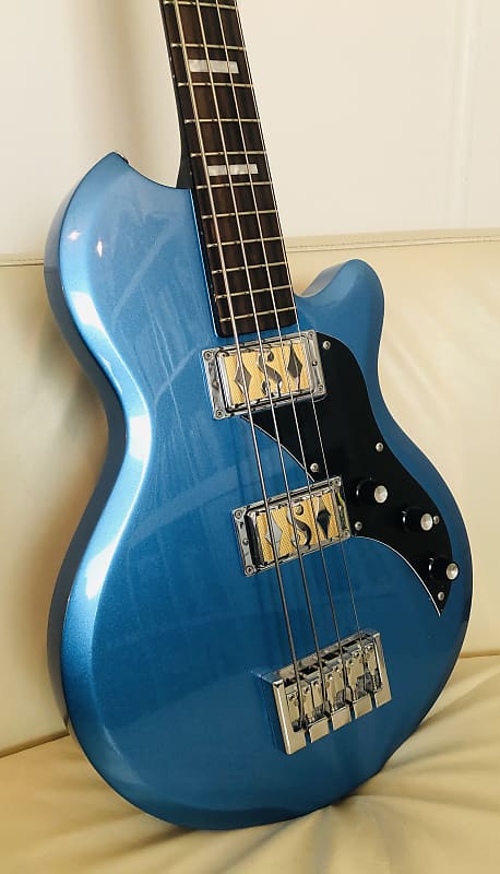 Supro Huntington II Ocean Blue Metallic Short Scale Bass | Reverb