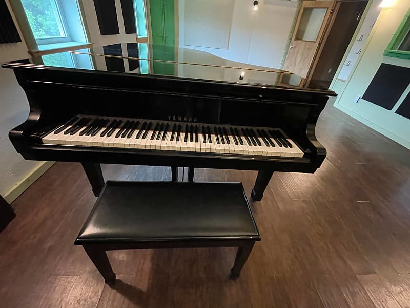 Yamaha C3 1969 - Black | Reverb