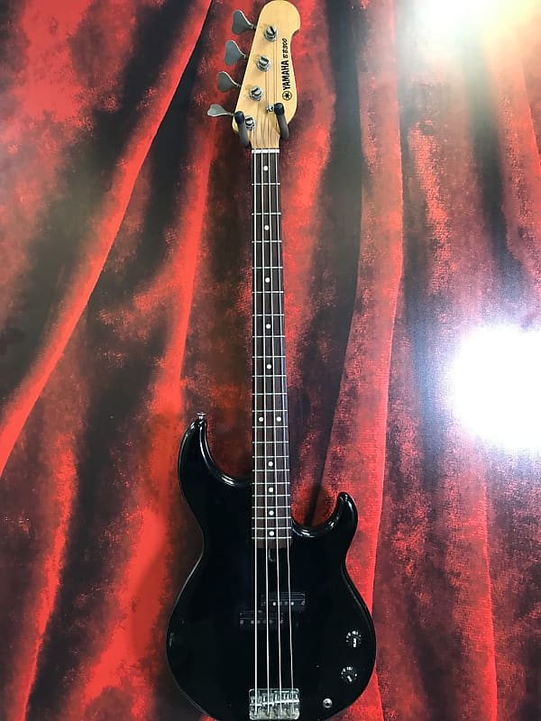 Yamaha BB300 Bass Guitar (Nashville, Tennessee) | Reverb