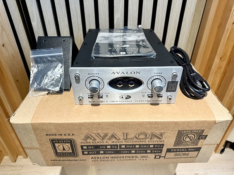 Avalon U5 Class A Active Instrument DI and Preamp | Reverb