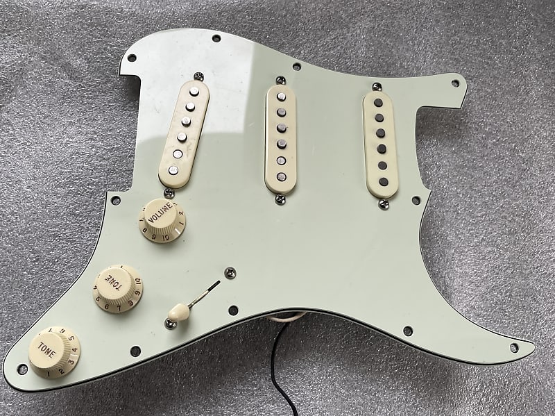 Fender Stratocaster 2010's - Loaded Pickguard Mint | Reverb