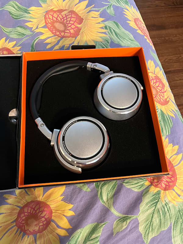 Neumann NDH20 Closed Back Studio Headphones MINT | Reverb