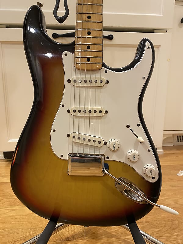 1972 FENDER STRATOCASTER Sunburst/Maple Board OHSC CLEAN!! | Reverb