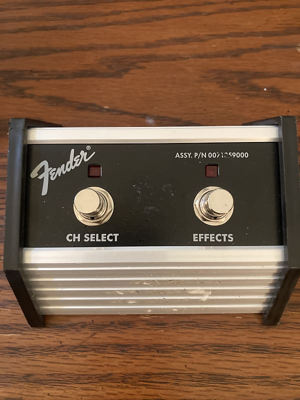Fender 2 button foot switch 2010’s | Reverb