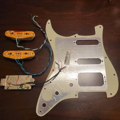 Fender Ultra Noiseless HSS Pickup Set w/pickguard | Reverb