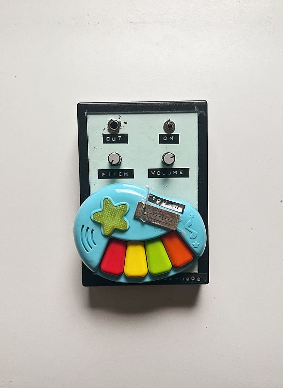 Circuit bent sound device | Reverb Canada