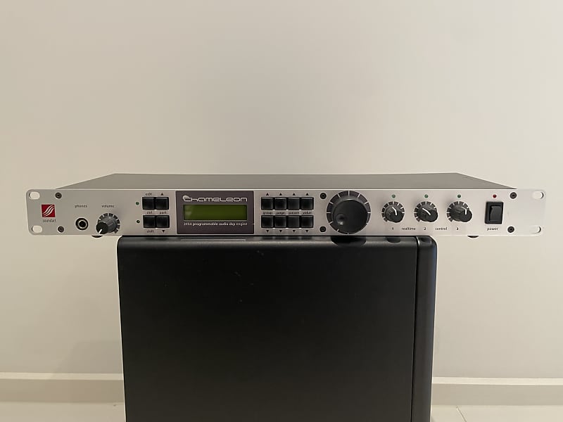 SoundArt Chameleon 24-bit Programmable DSP Engine | Reverb Australia