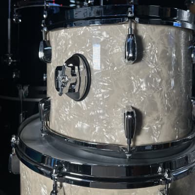 DW Classic Series 13/16" Rack Tom & Floor Tom Set in Vintage | Reverb