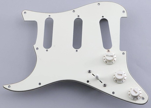Fender Left Handed MIM Standard Stratocaster Pickguard | Reverb